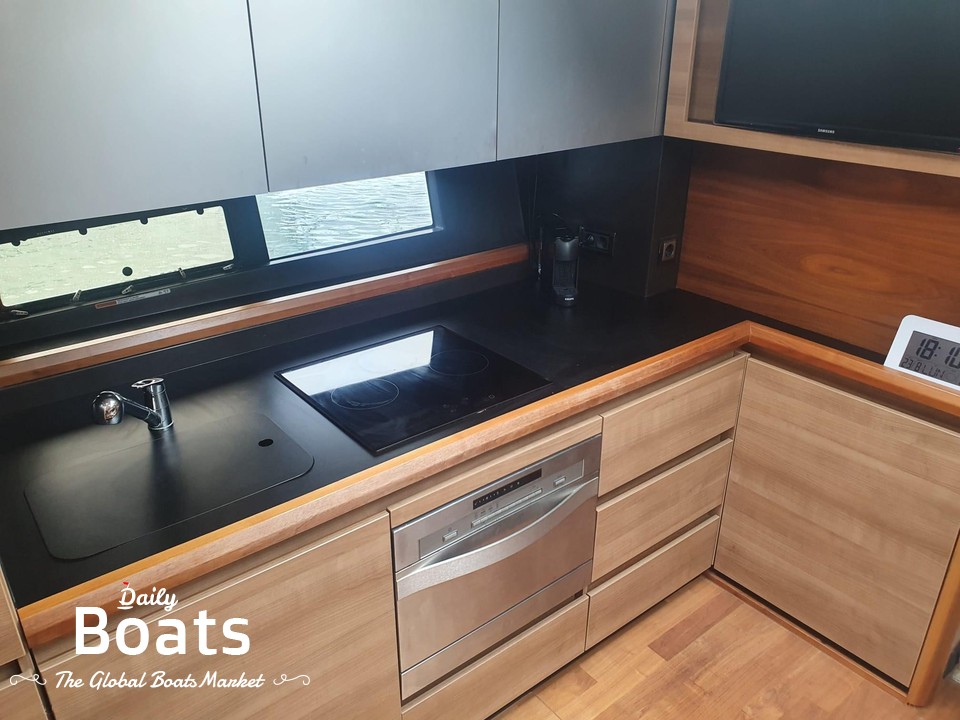 2012 Sealine Sc42 for sale. View price, photos and Buy 2012 Sealine ...