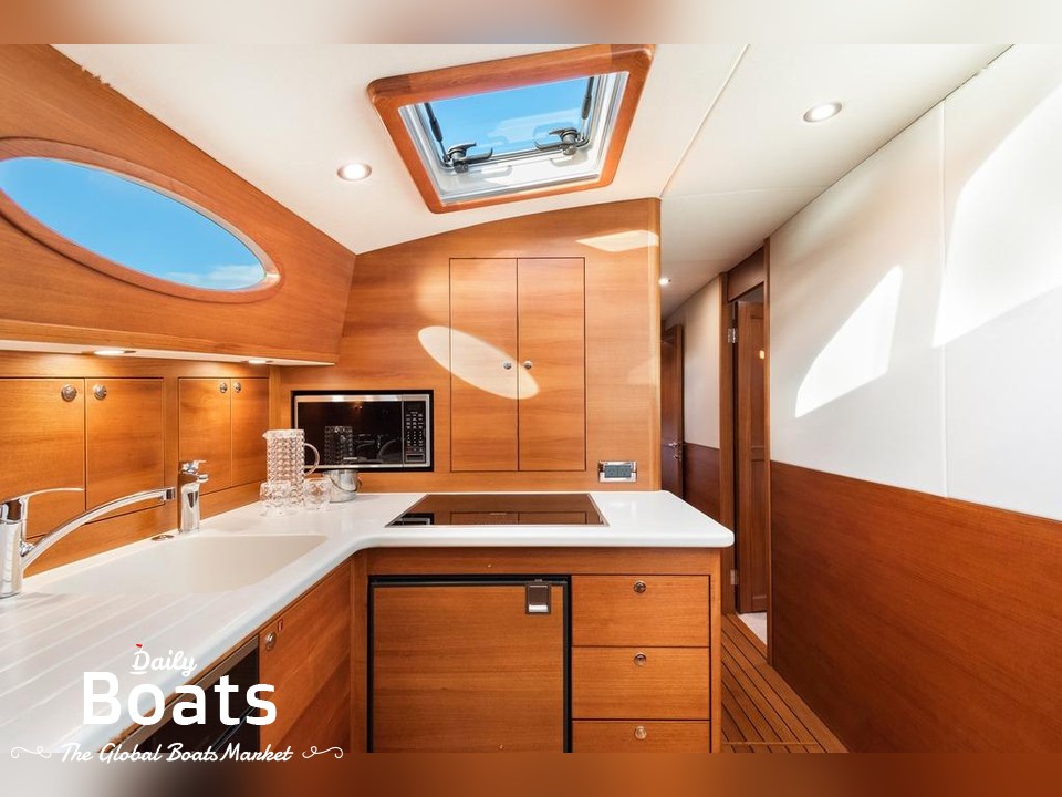 2017 Palm Beach Motor Yachts Pb65 for sale. View price, photos and Buy ...