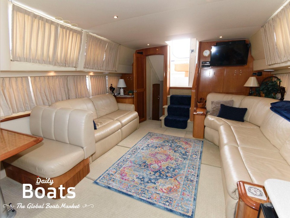 2005 Carver 44 Cockpit Motor Yacht for sale. View price, photos and Buy ...