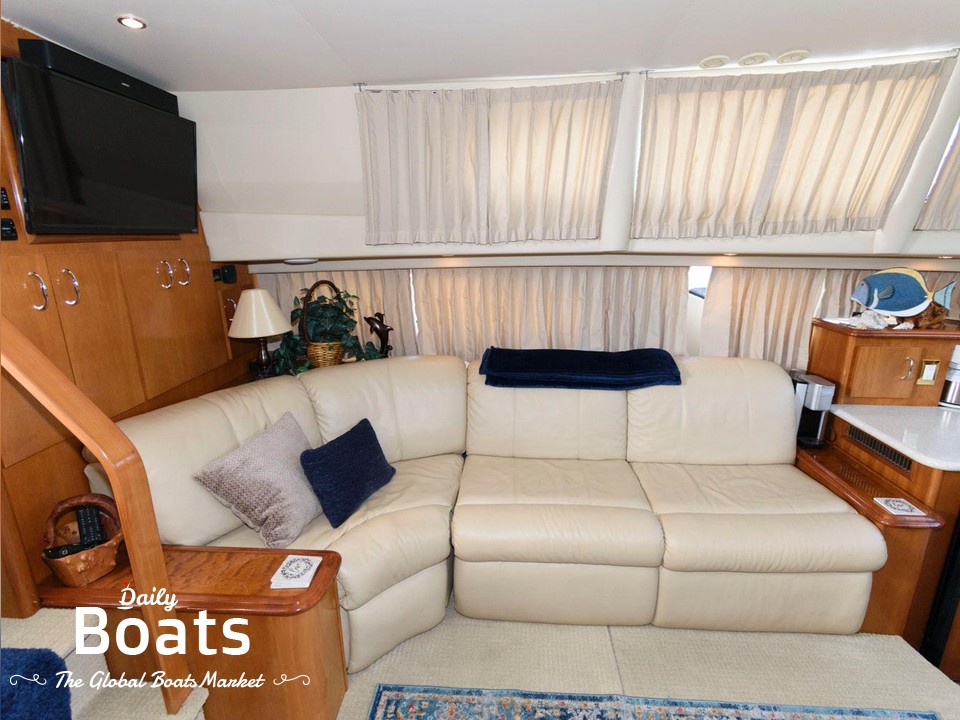 2005 Carver 44 Cockpit Motor Yacht for sale. View price, photos and Buy ...