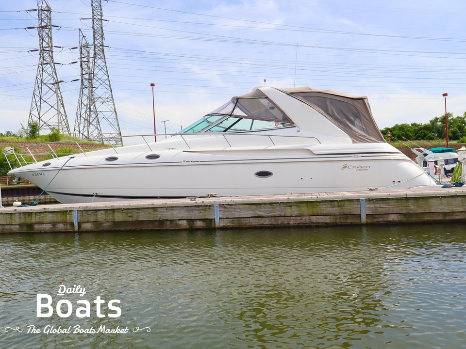 2002 Cruisers Yachts 4270 Express for sale. View price, photos and Buy ...