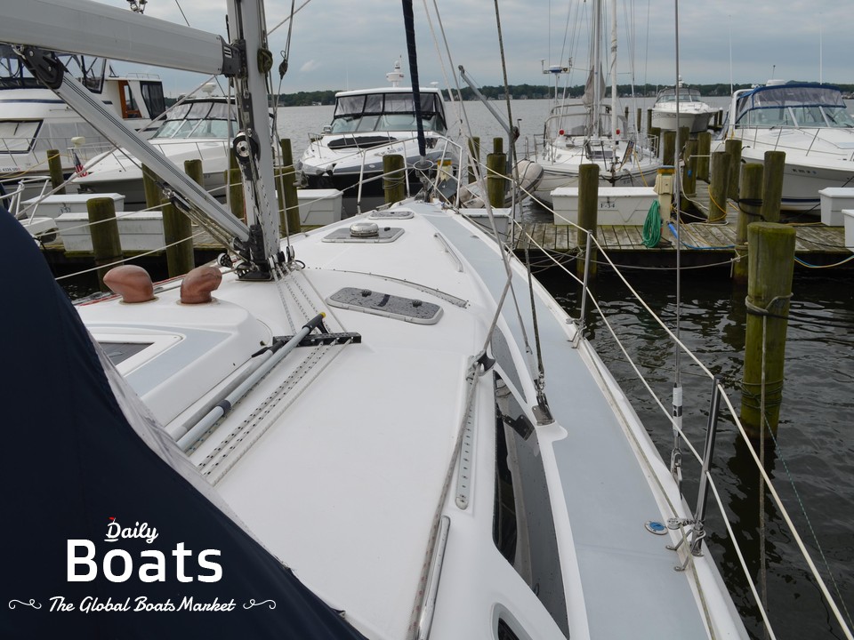 1999 Hunter 410 for sale. View price, photos and Buy 1999 Hunter 410 ...