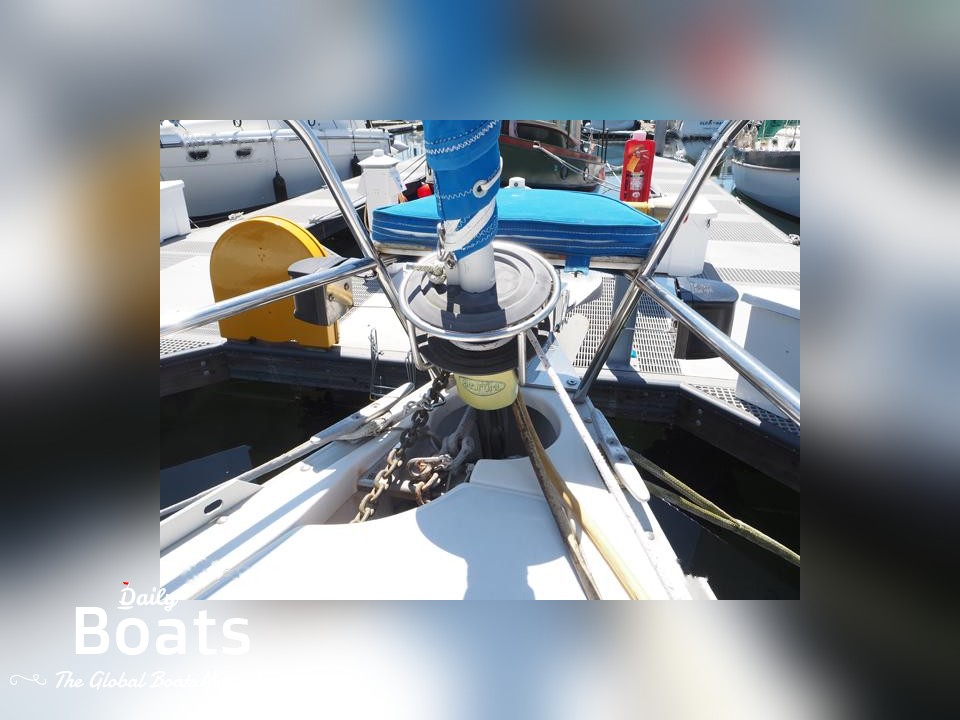 1991 Hunter 42 Passage for sale. View price, photos and Buy 1991 Hunter ...