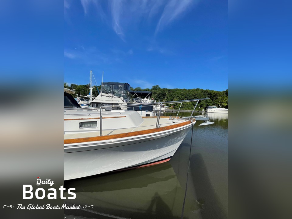 1996 Grand Banks East Bay 40 for sale. View price, photos and Buy 1996 ...
