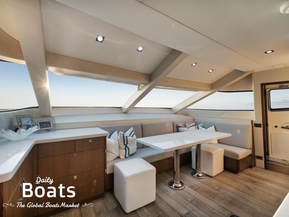 2015 Hatteras 80 Motor Yacht for sale. View price, photos and Buy 2015 ...