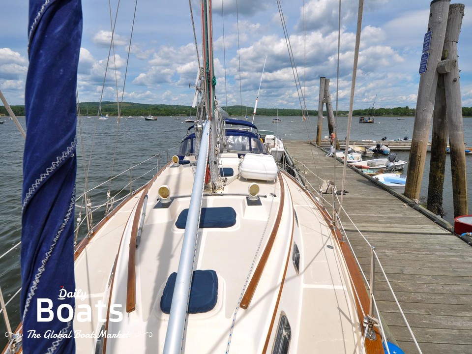 1996 Island Packet 40 for sale. View price, photos and Buy 1996 Island ...