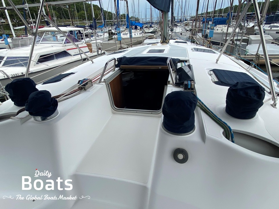 1998 Hunter 430 for sale. View price, photos and Buy 1998 Hunter 430 ...