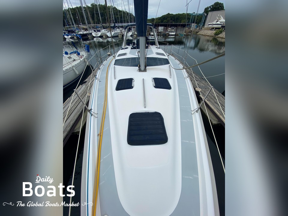 1998 Hunter 430 for sale. View price, photos and Buy 1998 Hunter 430 ...