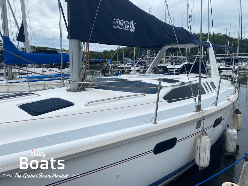 1998 Hunter 430 for sale. View price, photos and Buy 1998 Hunter 430 ...