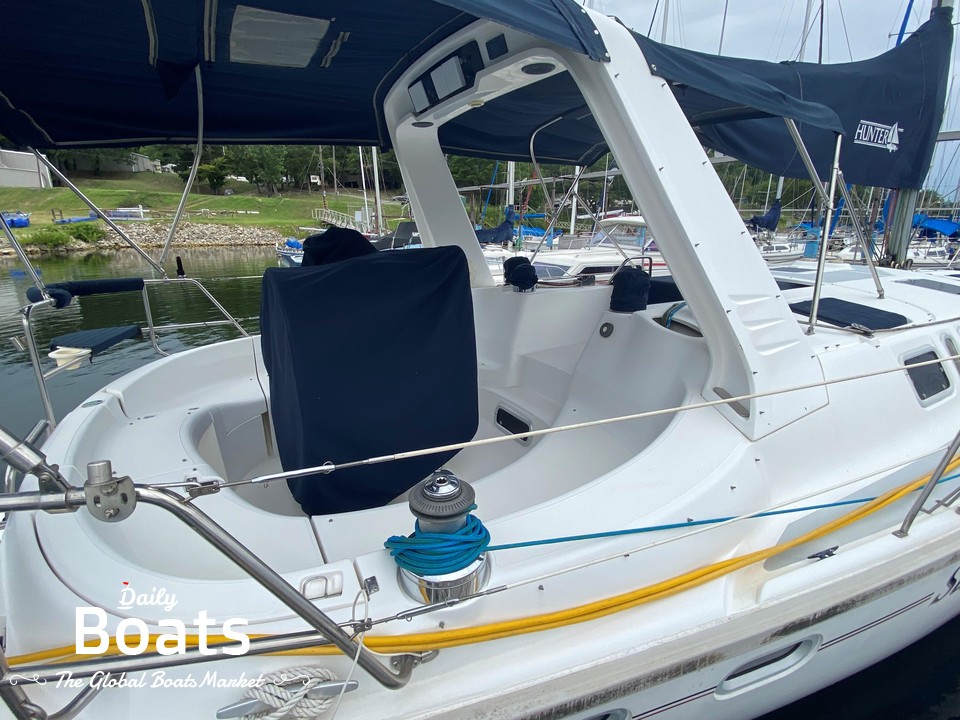 1998 Hunter 430 for sale. View price, photos and Buy 1998 Hunter 430 ...