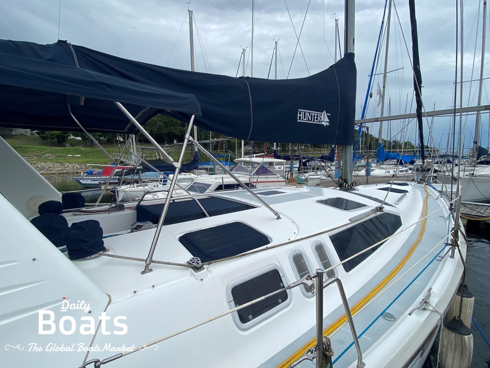 1998 Hunter 430 for sale. View price, photos and Buy 1998 Hunter 430 ...