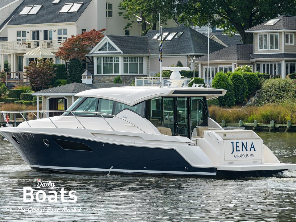 2016 Tiara Yachts 44 Coupe for sale. View price, photos and Buy 2016 ...