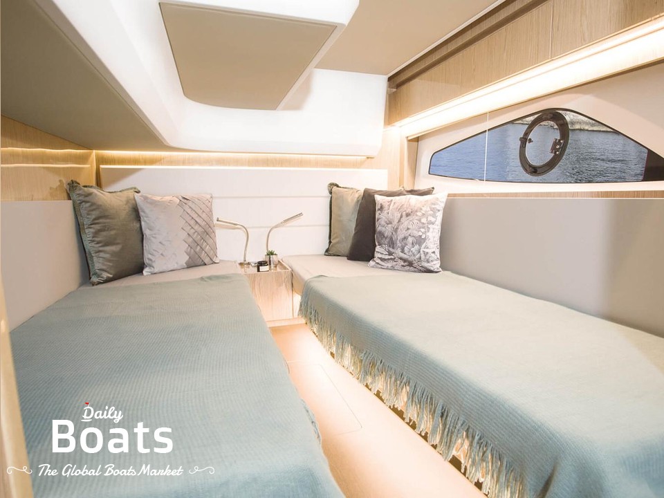 2022 Sealine C390 for sale. View price, photos and Buy 2022 Sealine ...