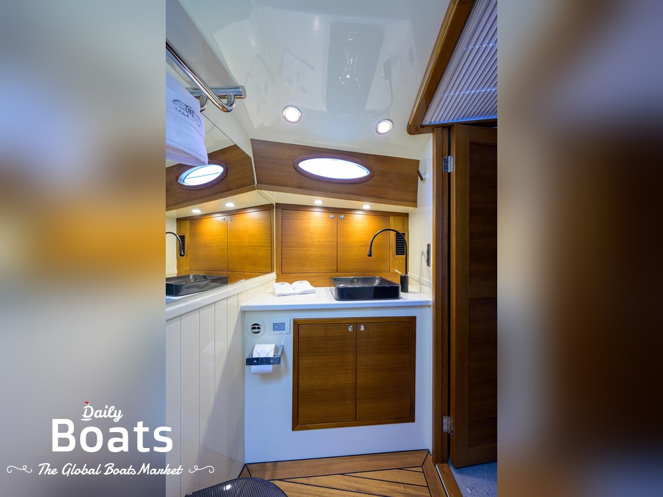 2019 Palm Beach Motor Yachts Pb65 for sale. View price, photos and Buy ...