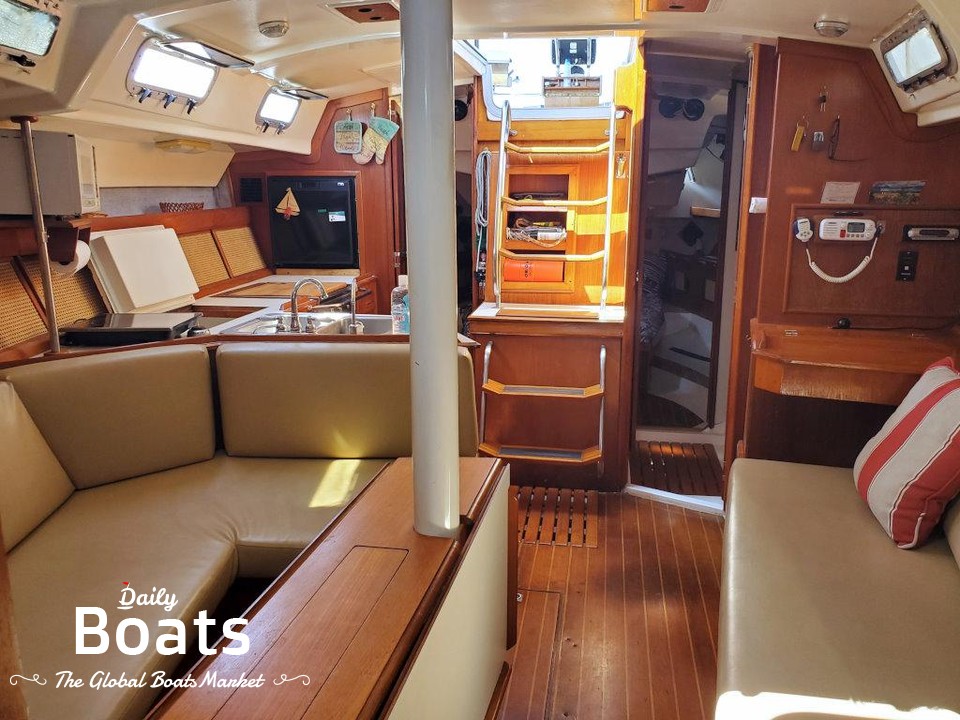 1986 Hunter Legend 40 for sale. View price, photos and Buy 1986 Hunter ...