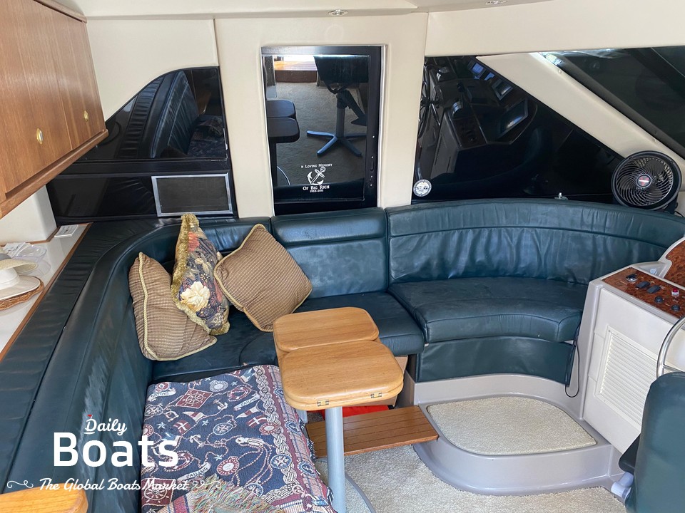 1999 Bayliner 5288 Pilot House Motoryacht for sale. View price, photos ...