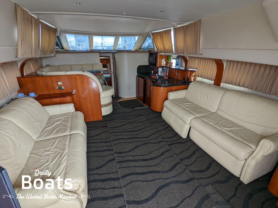 2004 Carver 420 Mariner for sale. View price, photos and Buy 2004 ...