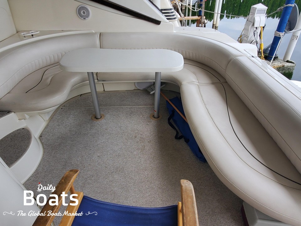 2001 Cruisers Yachts 4270 Express for sale. View price, photos and Buy ...