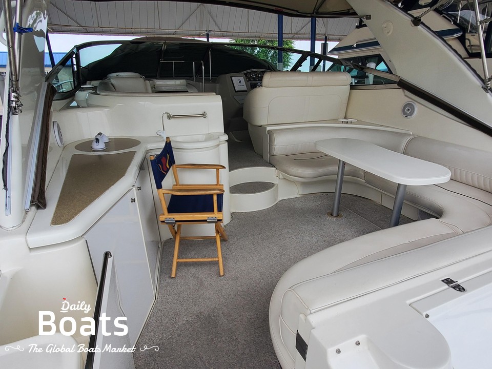 2001 Cruisers Yachts 4270 Express for sale. View price, photos and Buy ...
