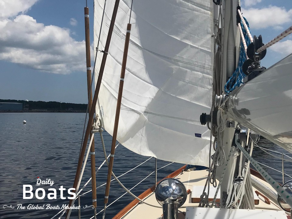 Hinckley 41 Auxiliary Sloop for sale. View price, photos and Buy ...