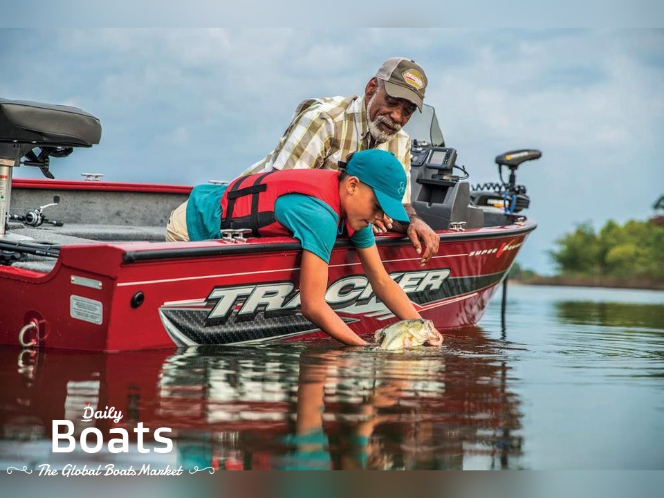 2021 Tracker Super Guide V-16 Sc for sale. View price, photos and Buy ...