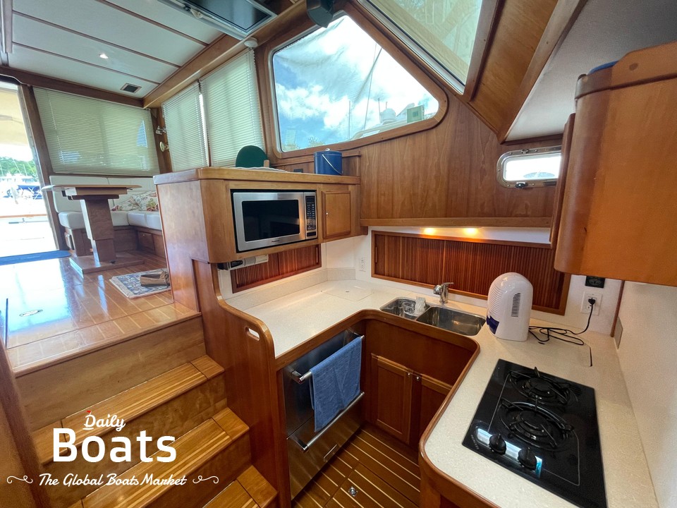 2004 Sabre 42 Sedan Flybridge for sale. View price, photos and Buy 2004 ...