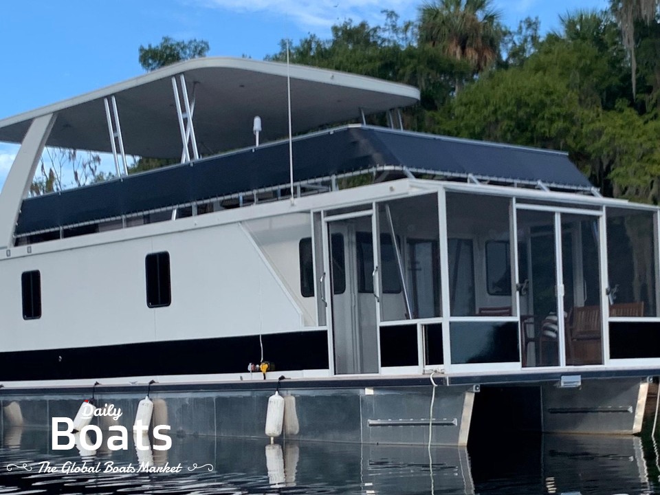 Destination Yachts houseboat for sale - Daily Boats