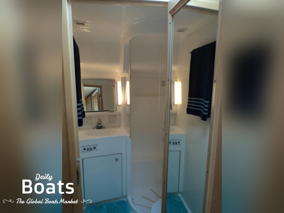 1998 Hatteras 39 Express for sale. View price, photos and Buy 1998 ...