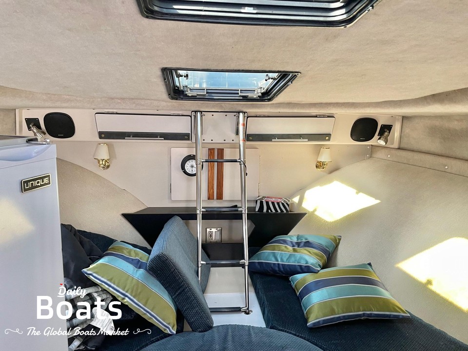 1989 Carver 26 Montego for sale. View price, photos and Buy 1989 Carver ...