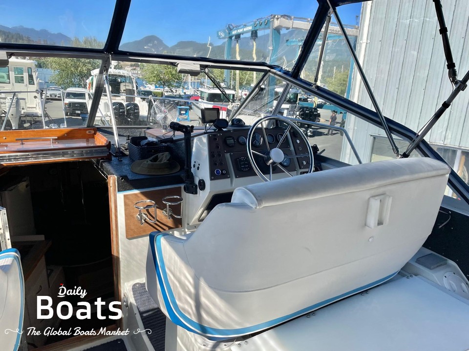 1989 Carver 26 Montego for sale. View price, photos and Buy 1989 Carver ...