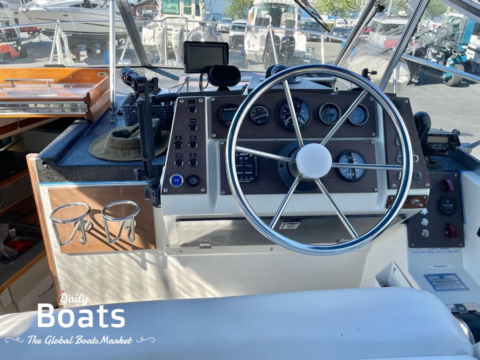 1989 Carver 26 Montego for sale. View price, photos and Buy 1989 Carver ...