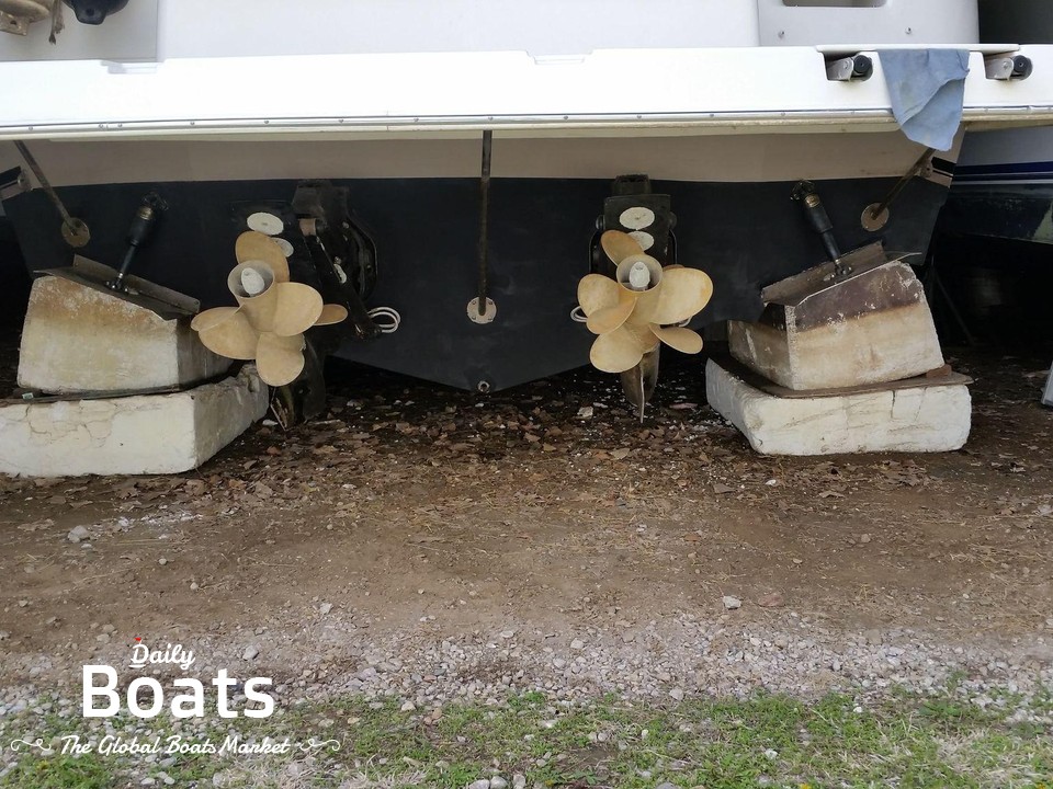 2008 Rinker 370 Express Cruiser for sale. View price, photos and Buy ...