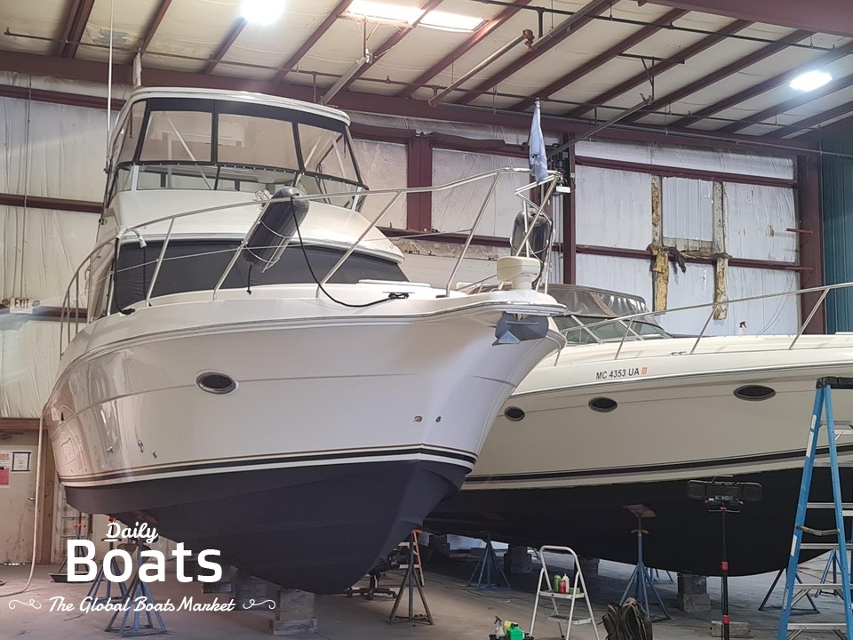 2004 Silverton 38 Convertible for sale. View price, photos and Buy 2004 ...