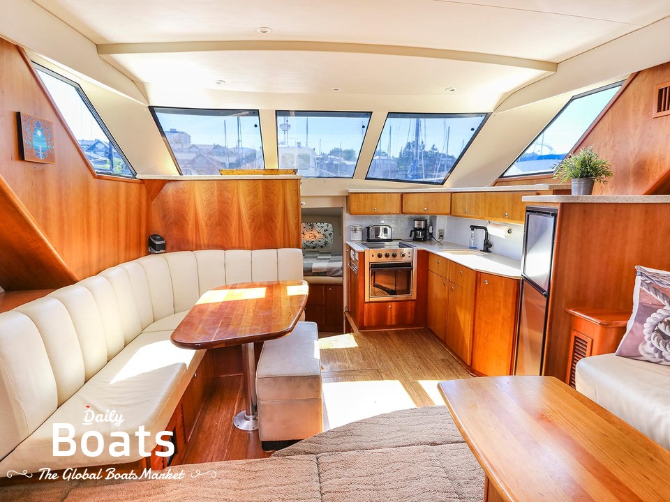 2000 Silverton 392 Motor Yacht for sale. View price, photos and Buy ...