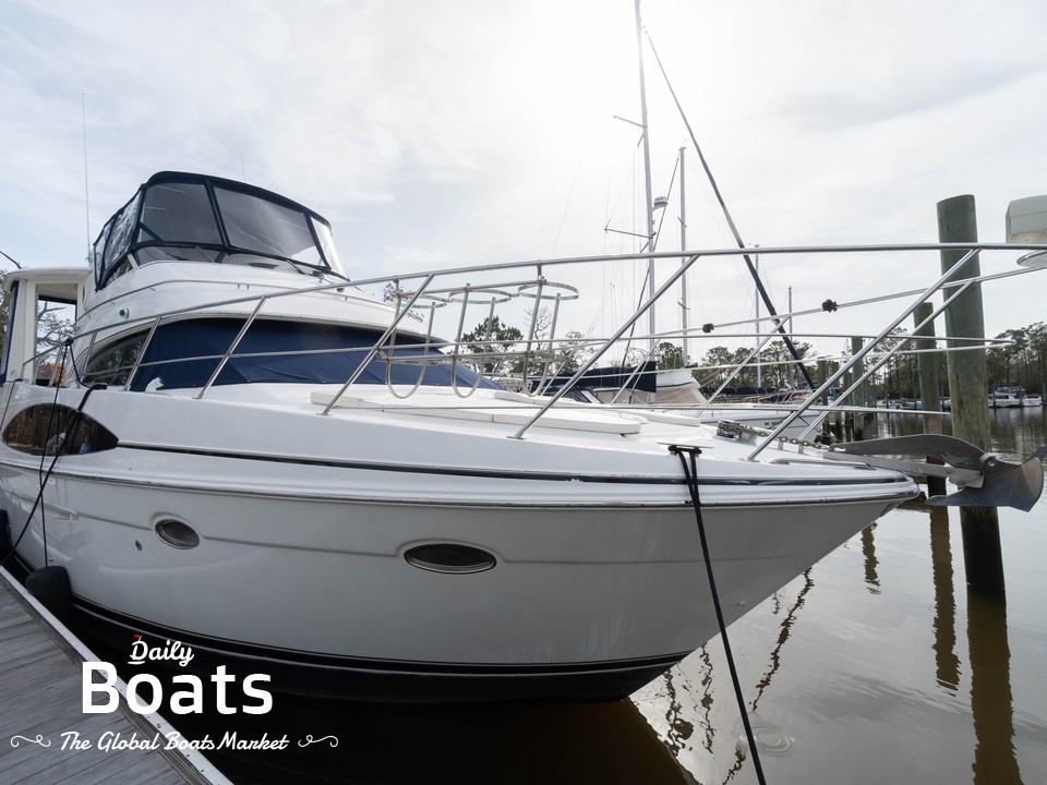 2001 Carver 444 Cockpit Motor Yacht for sale. View price, photos and ...