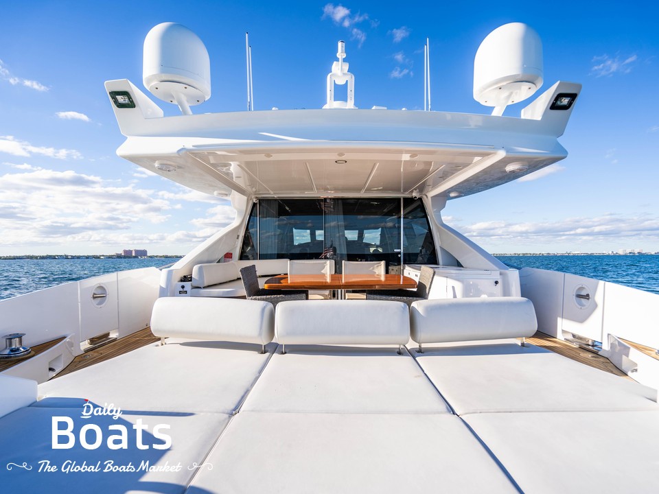 2010 Azimut 86S for sale. View price, photos and Buy 2010 Azimut 86S ...