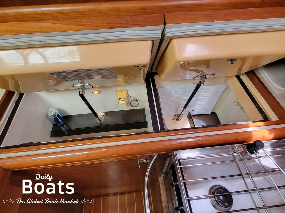 2002 Hunter Passage 420 for sale. View price, photos and Buy 2002 ...