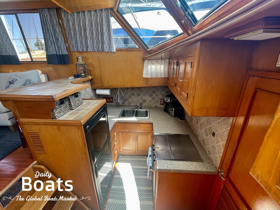 1988 Sea Ranger Sundeck Motor Yacht for sale. View price, photos and ...