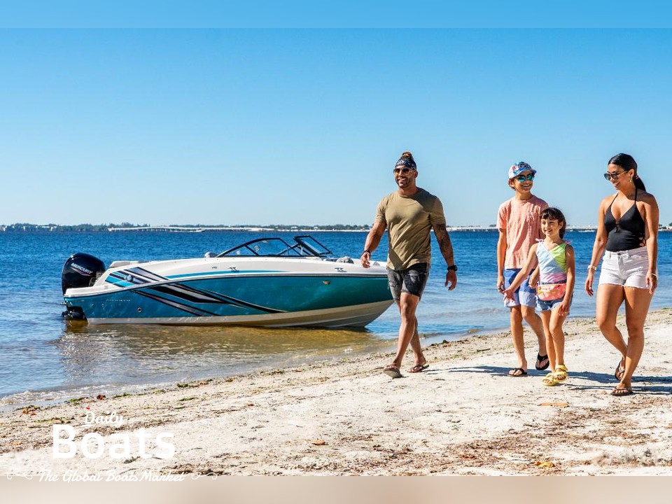 2023 Bayliner Vr5 Bowrider I/O for sale. View price, photos and Buy ...