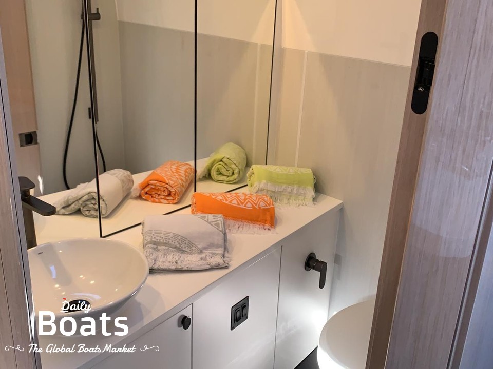 2021 Fairline F//Line 33 for sale. View price, photos and Buy 2021 ...