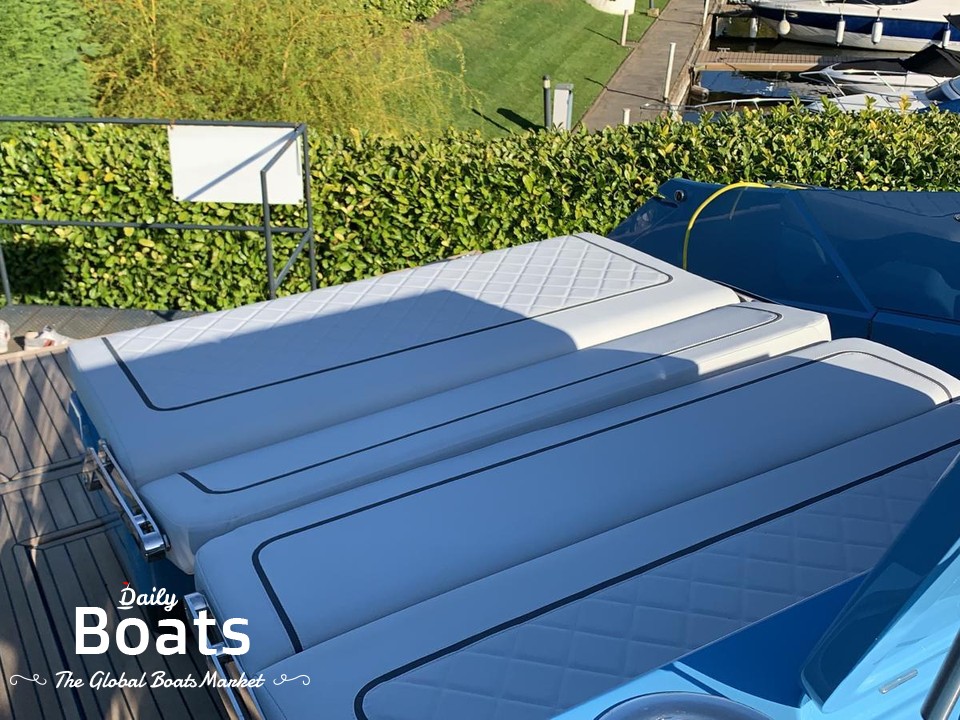 2021 Fairline F//Line 33 for sale. View price, photos and Buy 2021 ...