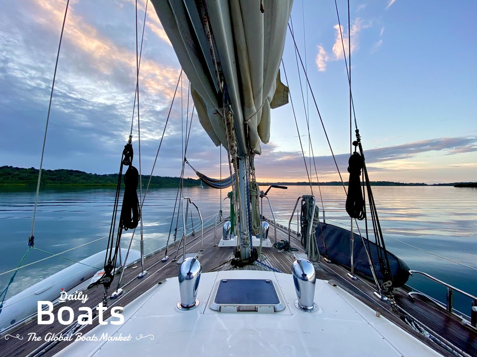 1993 Dufour 56 Cc Prestige à vendre. Voir le prix, les photos et ...