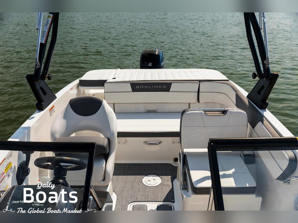 2023 Bayliner Vr5 Bowrider Ob for sale. View price, photos and Buy 2023 ...