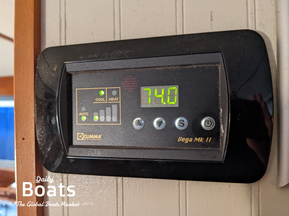 1969 Pacemaker Alglas Cockpit Motoryacht for sale. View price, photos ...