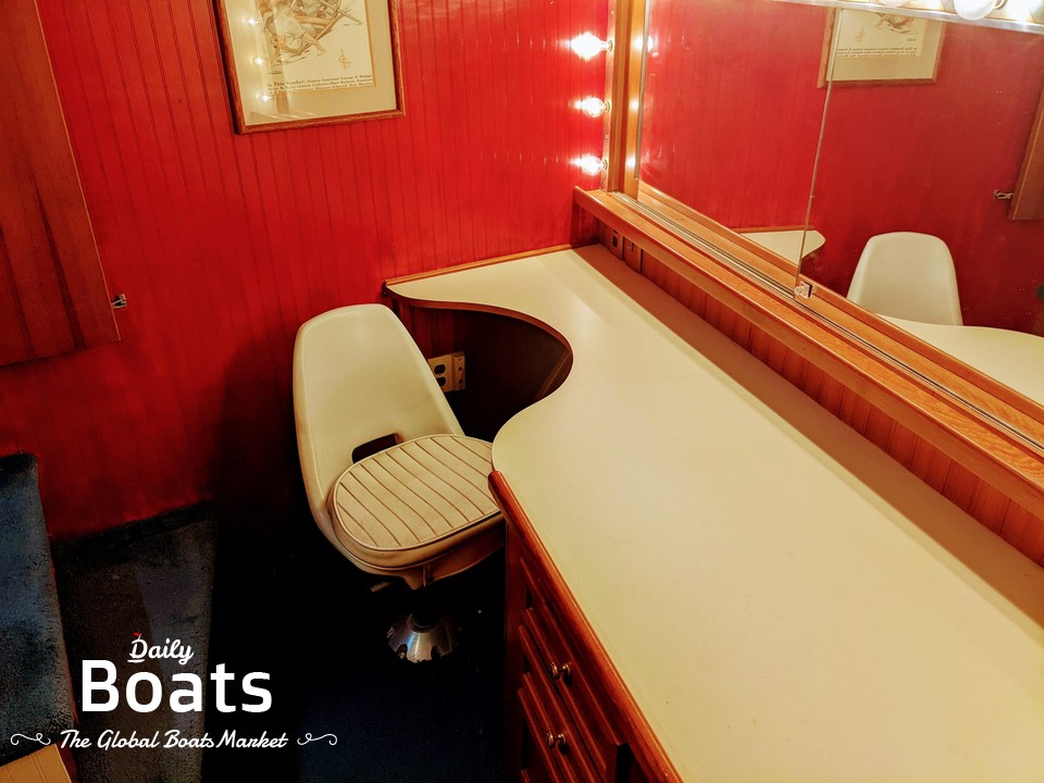 1969 Pacemaker Alglas Cockpit Motoryacht for sale. View price, photos ...