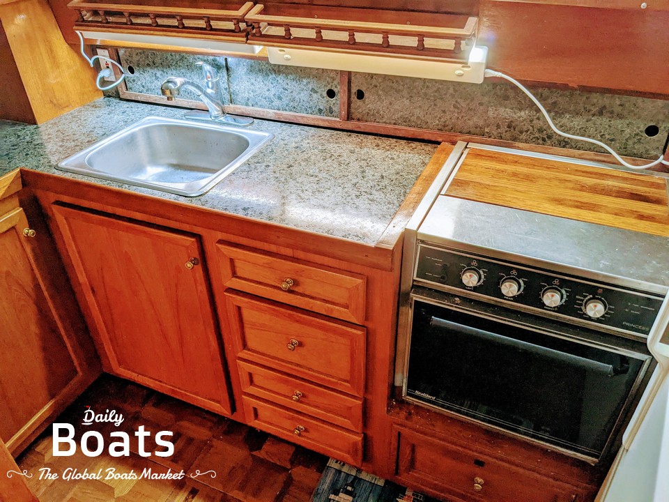 1969 Pacemaker Alglas Cockpit Motoryacht for sale. View price, photos ...