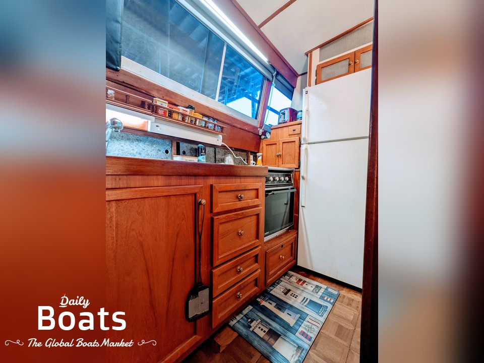 1969 Pacemaker Alglas Cockpit Motoryacht for sale. View price, photos ...