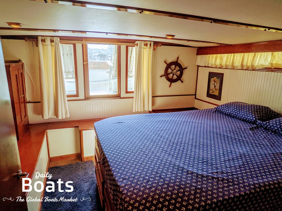 1969 Pacemaker Alglas Cockpit Motoryacht for sale. View price, photos ...