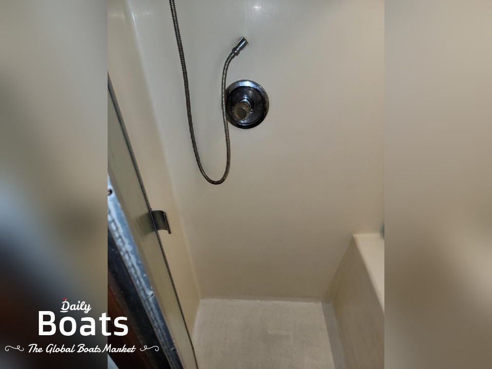 1969 Pacemaker Alglas Cockpit Motoryacht for sale. View price, photos ...