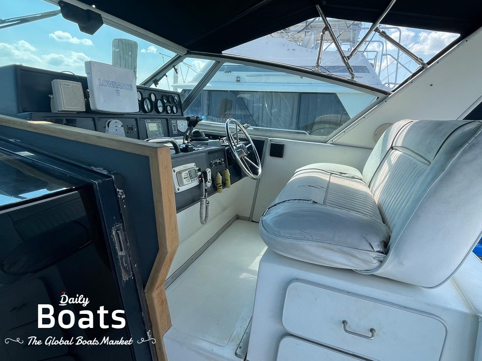 1989 Sea Ray 390 Express Cruiser for sale. View price, photos and Buy ...